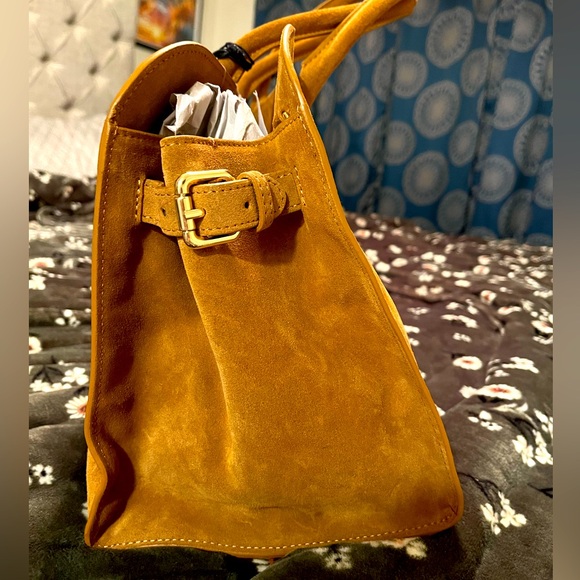 Claudia Firenze | Bags | Nwt Viral Claudia Firenze Tan Suede Tote Real ...